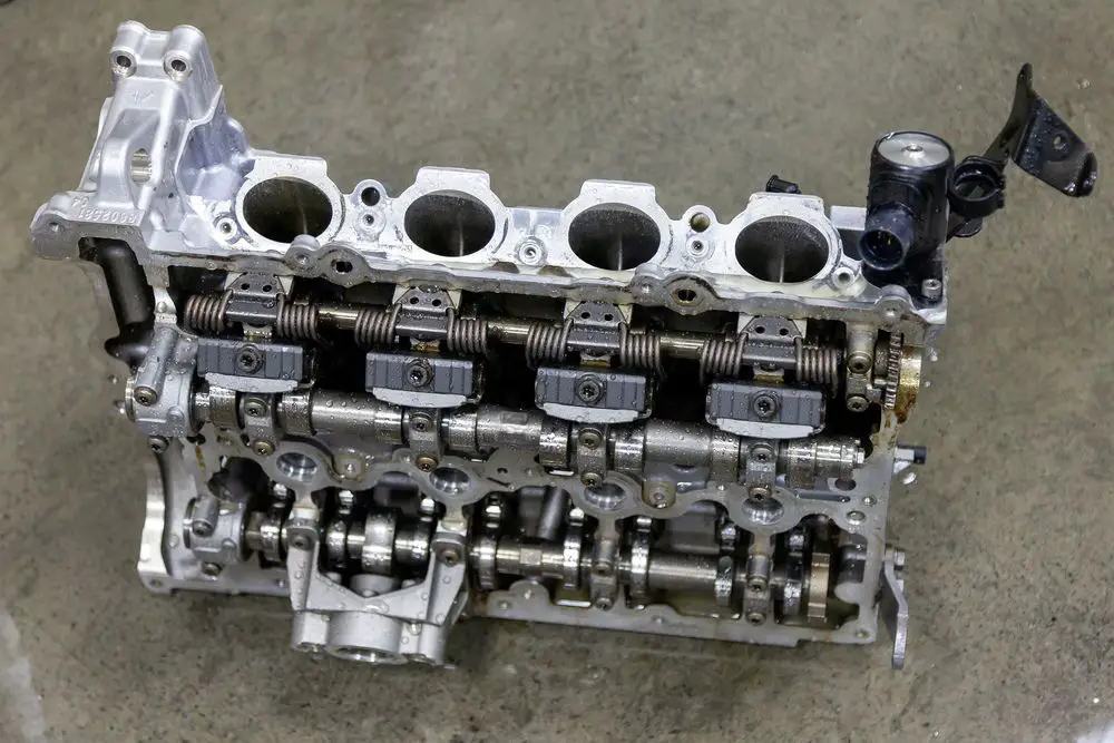 6 Best Aluminum Heads For Small Block Chevy Reviews In 2024