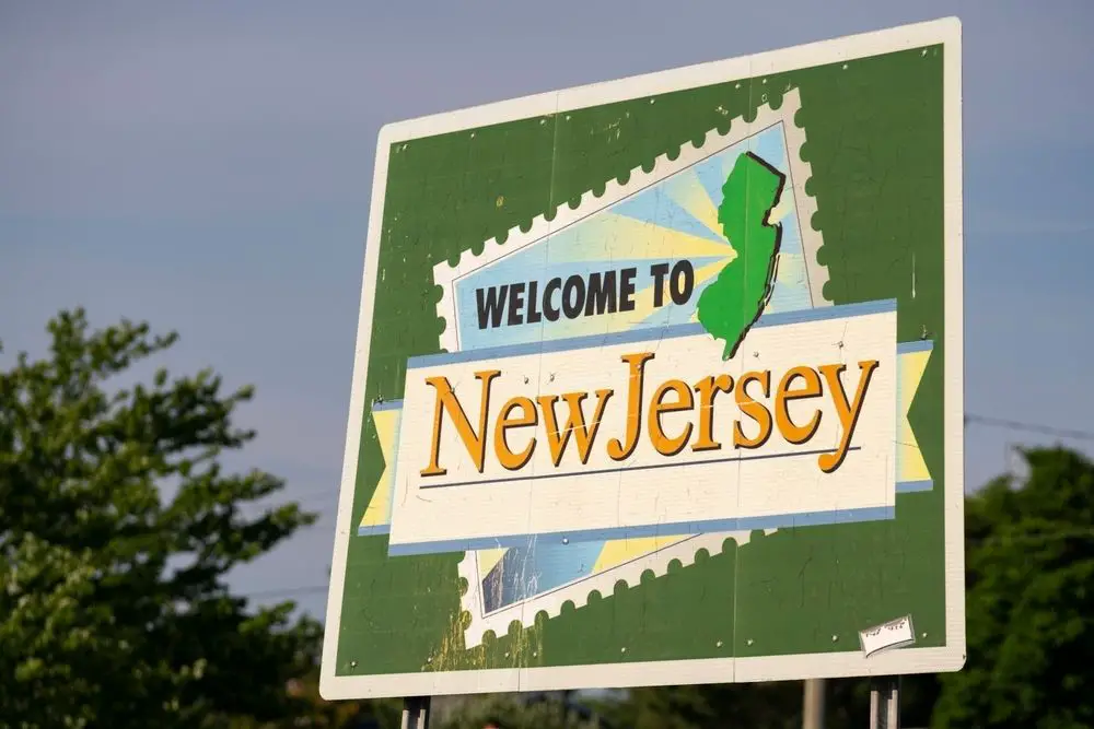 New Jersey Window Tint Laws & Regulations [2023 Updated]